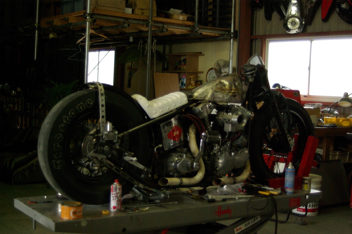 ''la la land'': RED HOT MOTORCYCLE