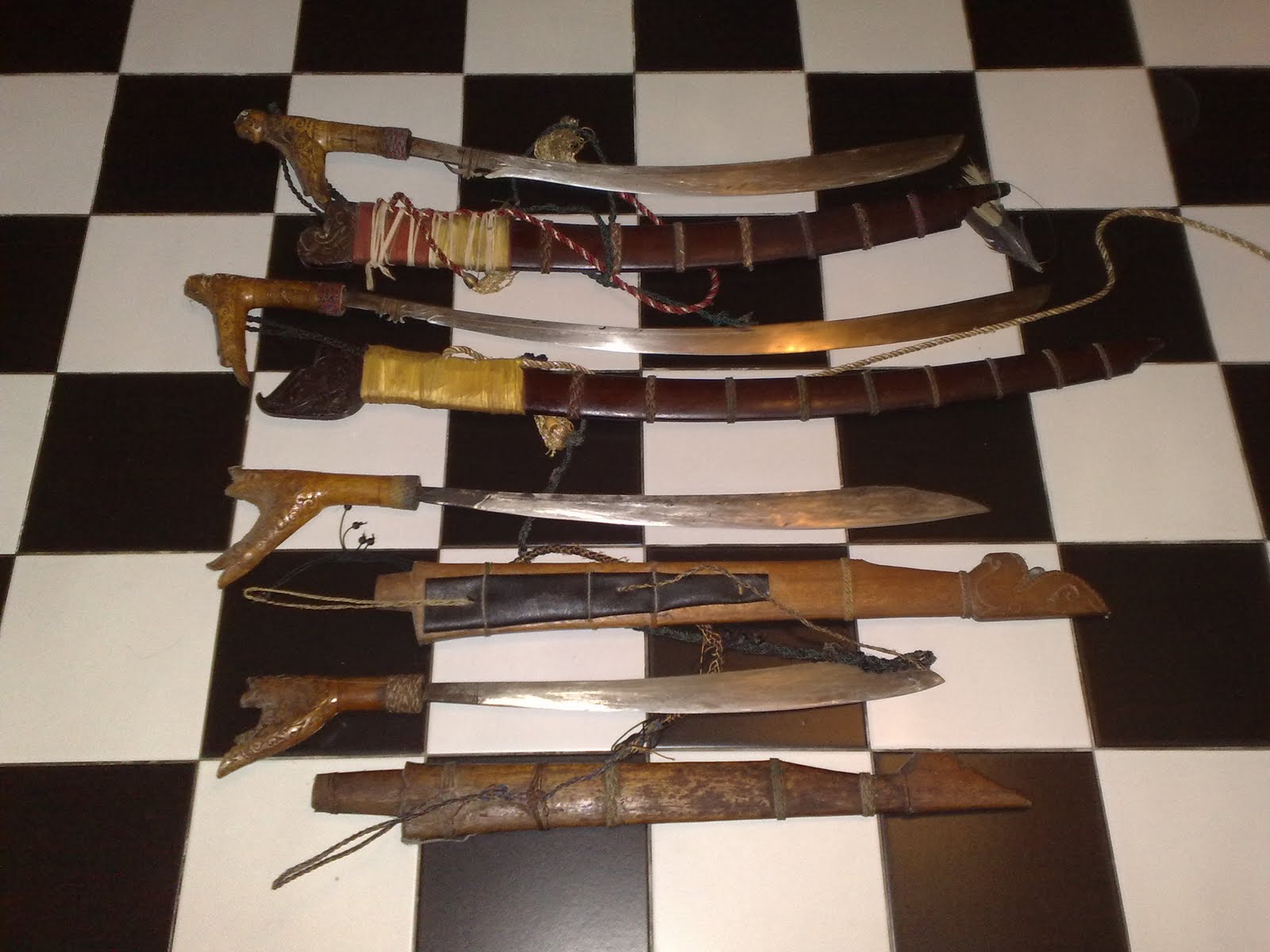 SaribasBlogger: NYABUR & ILANG TANAH MERAH