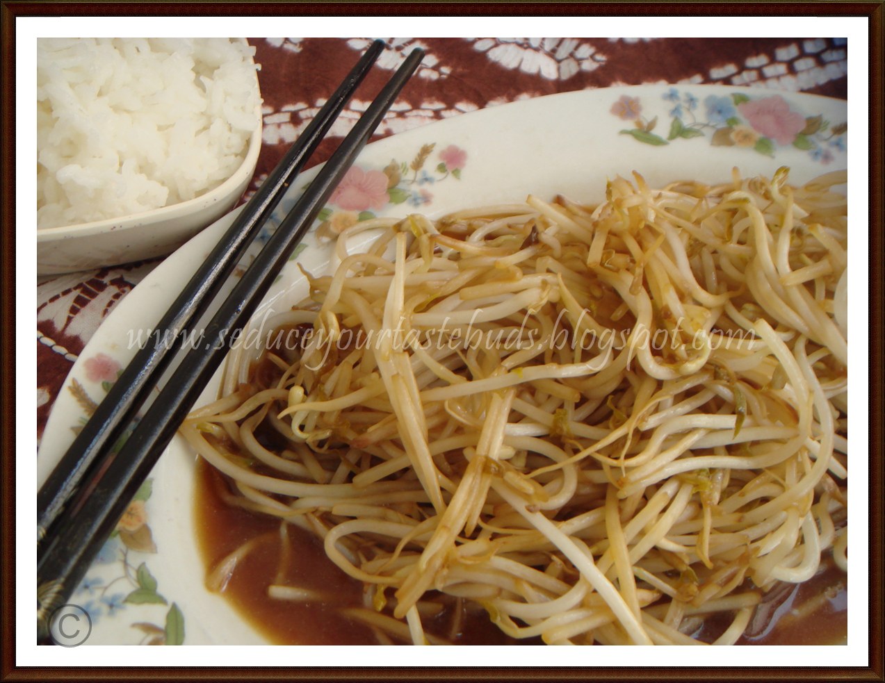 Chinese Saucy Bean-sprouts Stir-fry - Seduce Your Tastebuds...