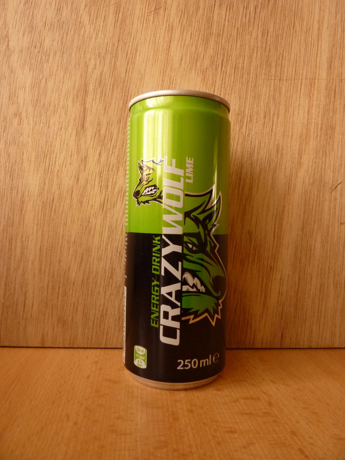 sbírka plechovek: crazywolf lime, cola energy drink