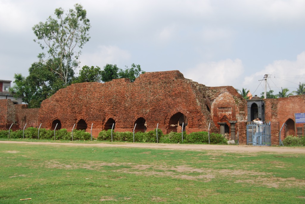 Bengal Terracotta Temples: BARI MOSQUE AT CHOTA PANDUA, HOOGHLY