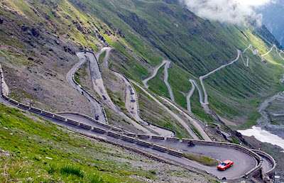 Imagem do Dia: Veja algumas das estradas mais sinuosas do mundo