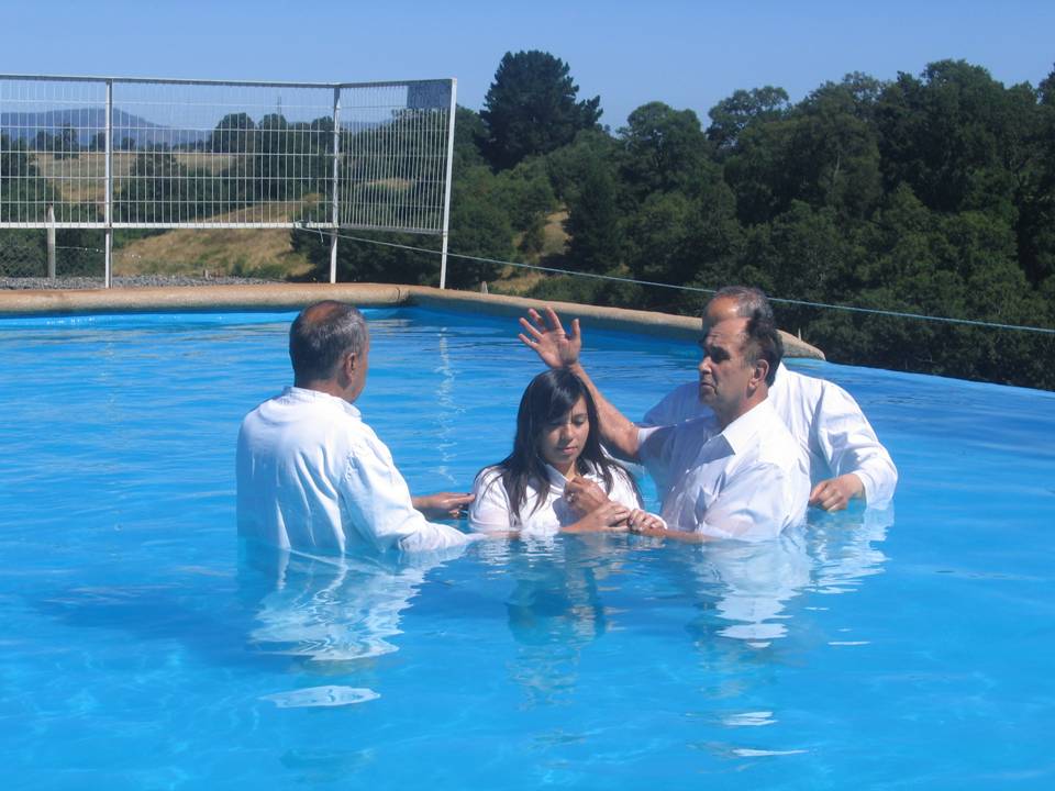 Temas Teológicos: EL BAUTISMO