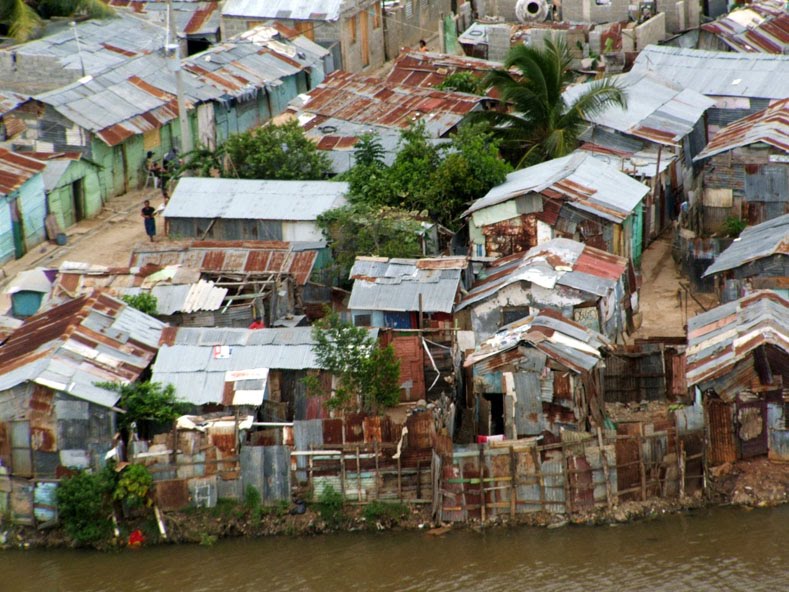 LA NUEVA CARAVANA: MARGINALIDAD