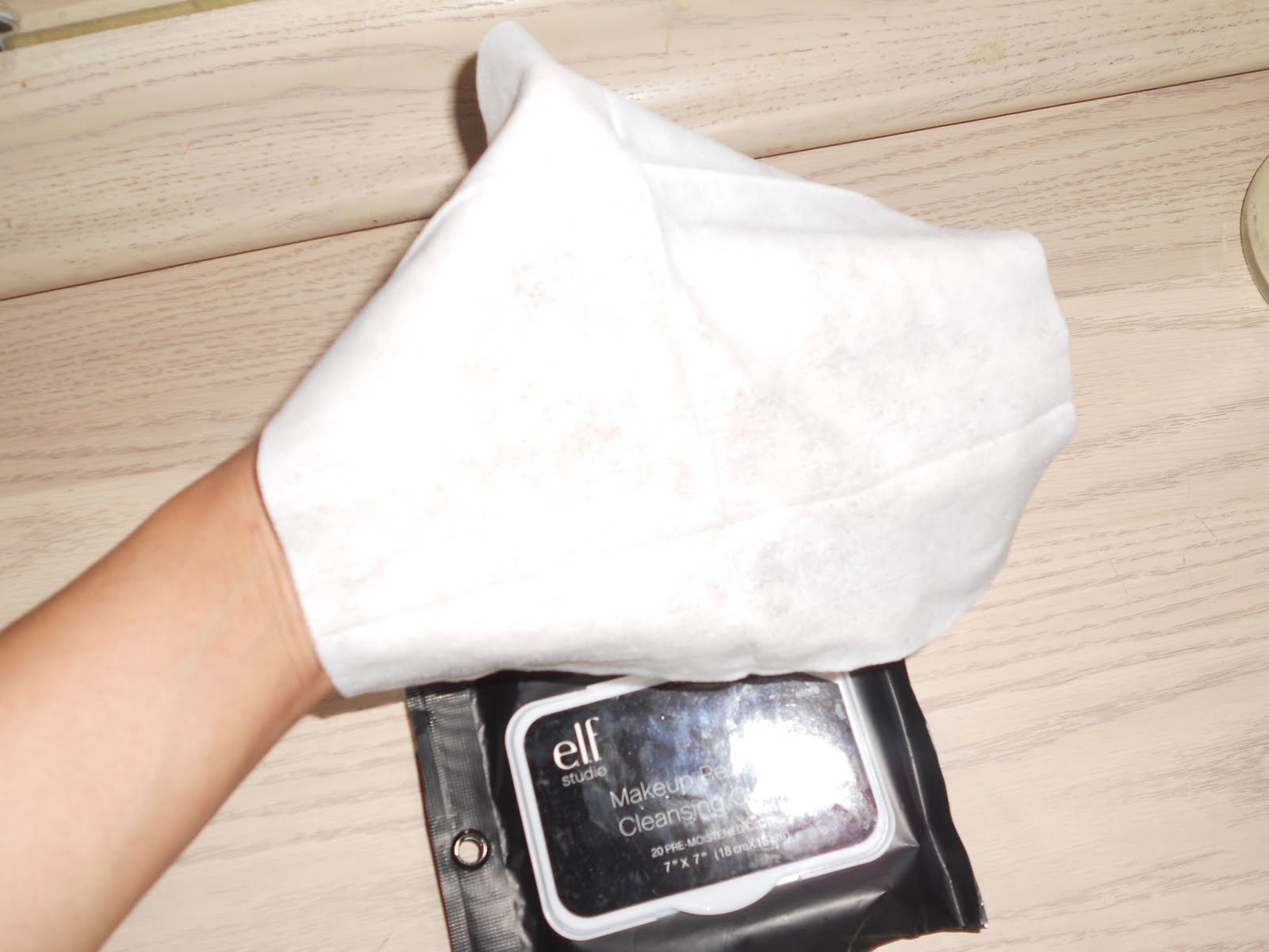 Product Review: ELF Makeup Remover Cleansing Cloths