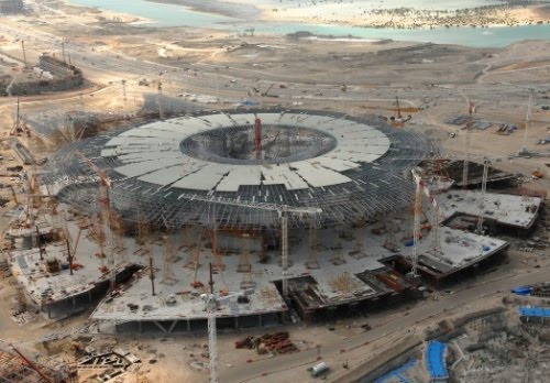 AUTOMOBILE PROFESSIONAL: FERRARI THEME PARK