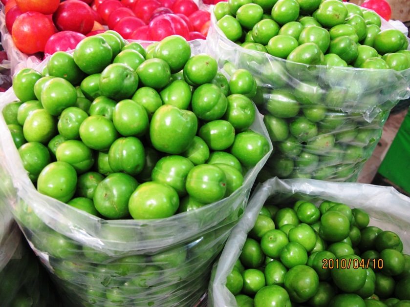 Story of a Trailing Spouse: Juicy Goje Sabz...