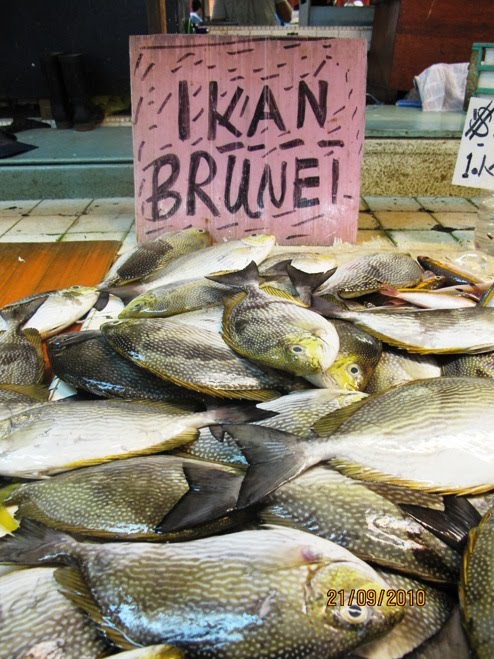 Story of a Trailing Spouse: Pasar Gadong...