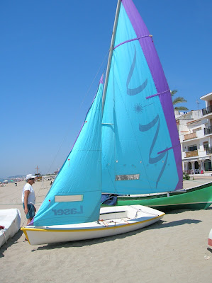 VELASERVICE: EMBARCACION DE VELA LASER FUN