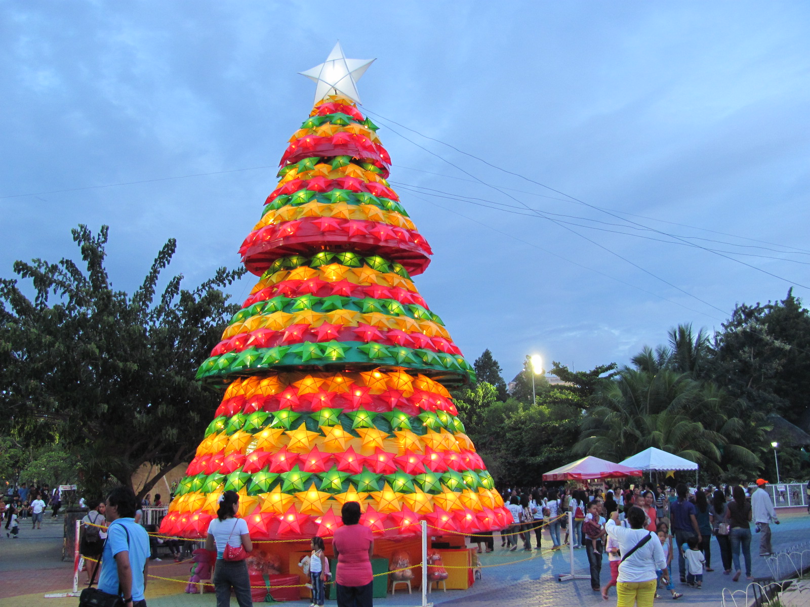 Davao People's Park: Revisited on a Christmas Season | Davao Delights