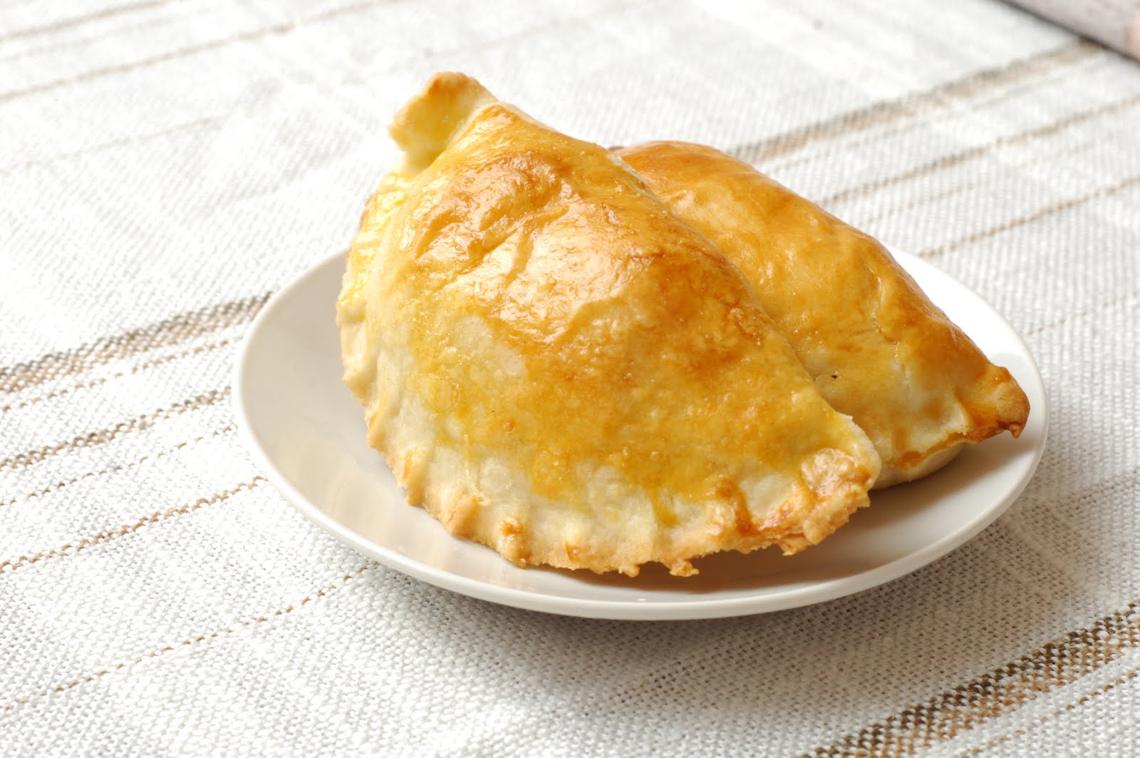 Les Recettes de Djouher: Chausson de viande haché et au fromage