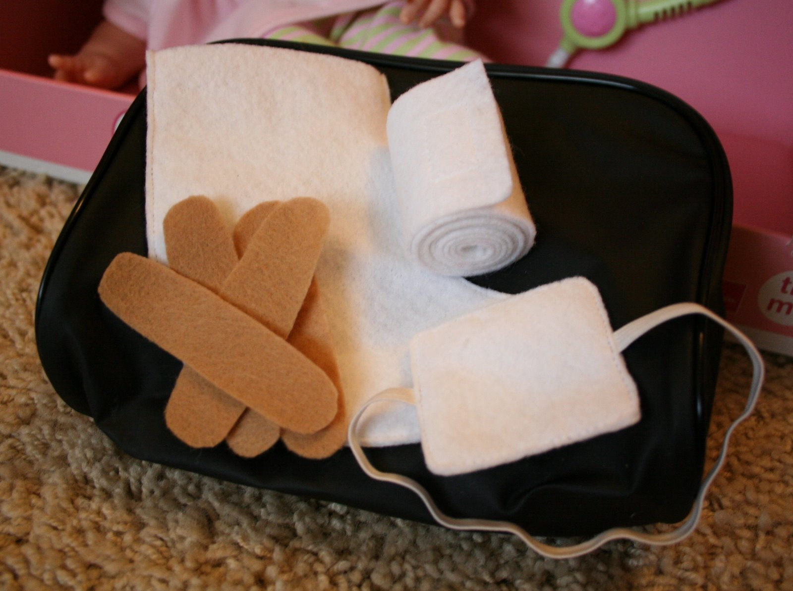 A First Aid Kit for Dolls - Dukes and Duchesses