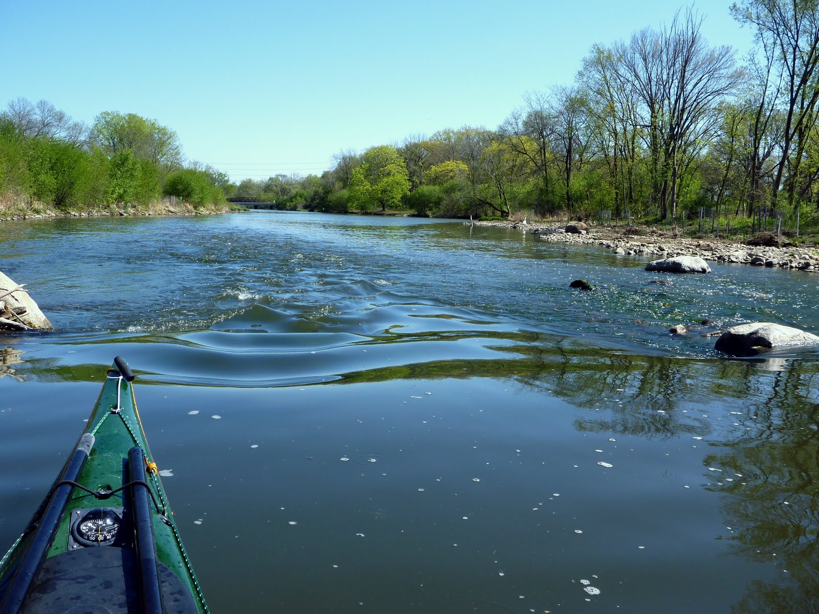Paddle'N'Hull: Standing Waves on the Mighty West Branch DuPage River