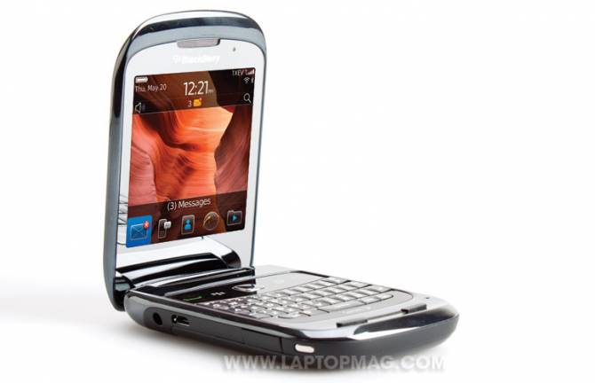 MOBILITE NEWS: BlackBerry Style 9670 - est en vente