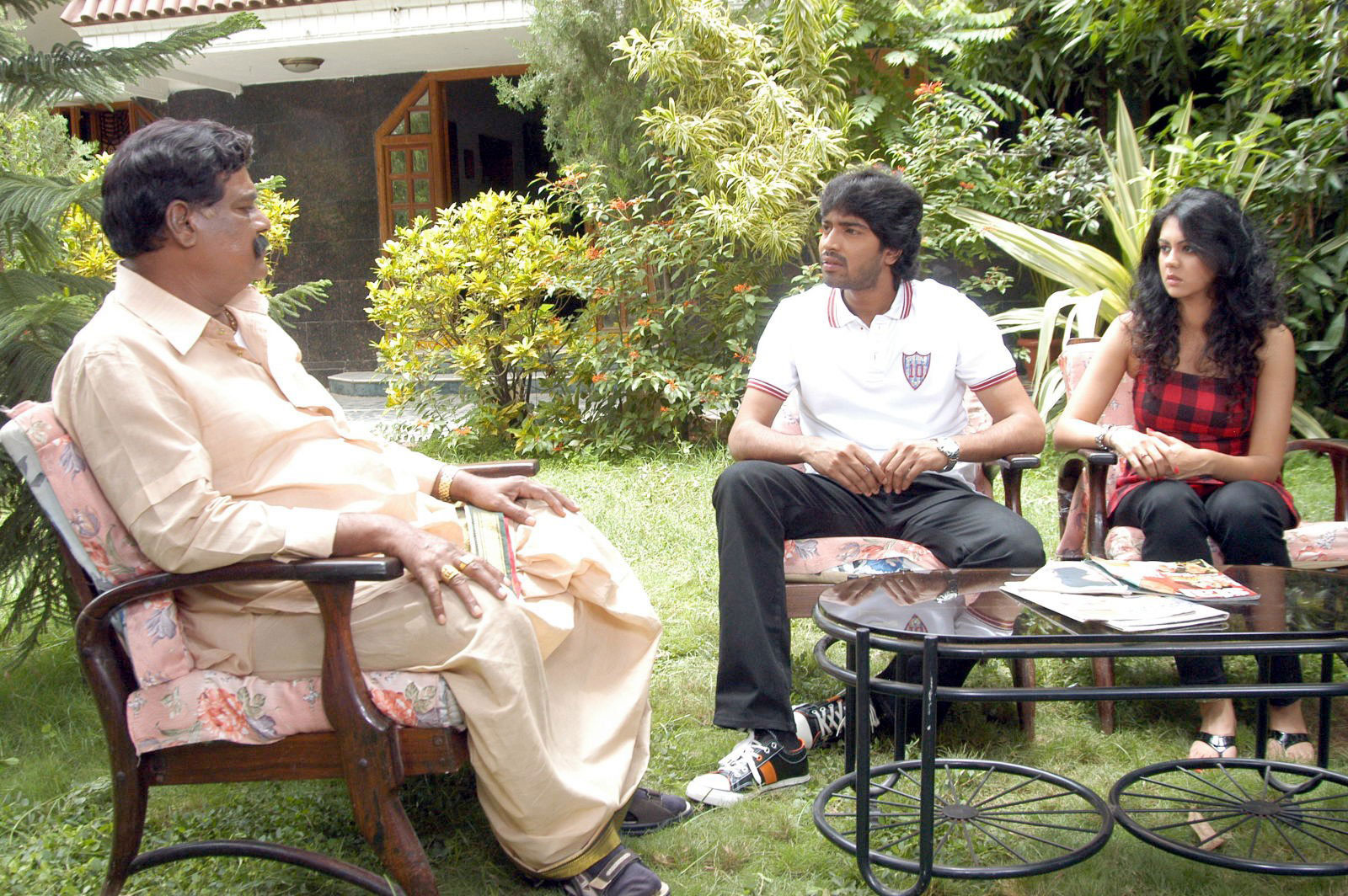 Telugu Movies: Allari Naresh "Katti Kanta Rao" Movie Latest Stills