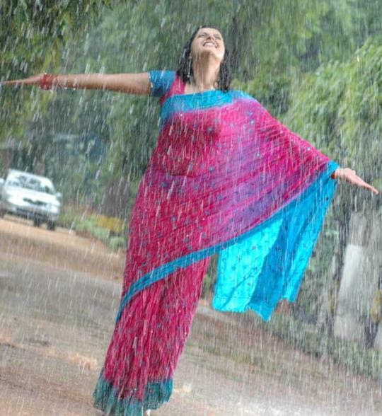 Sizzling Hot Celebs from India: Wet saree celebs drenched in rain