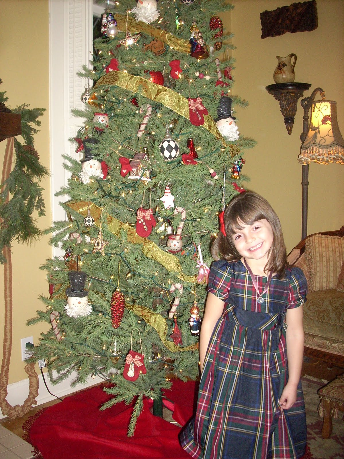 Andreani Family: Our Christmas tree decorating party!