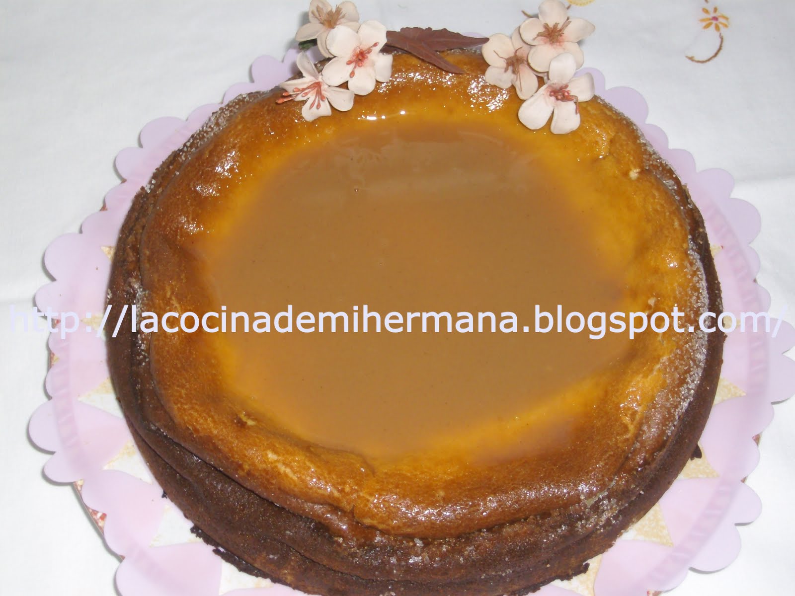 La cocina de mi hermana: PAY DE QUESO CON CAJETA