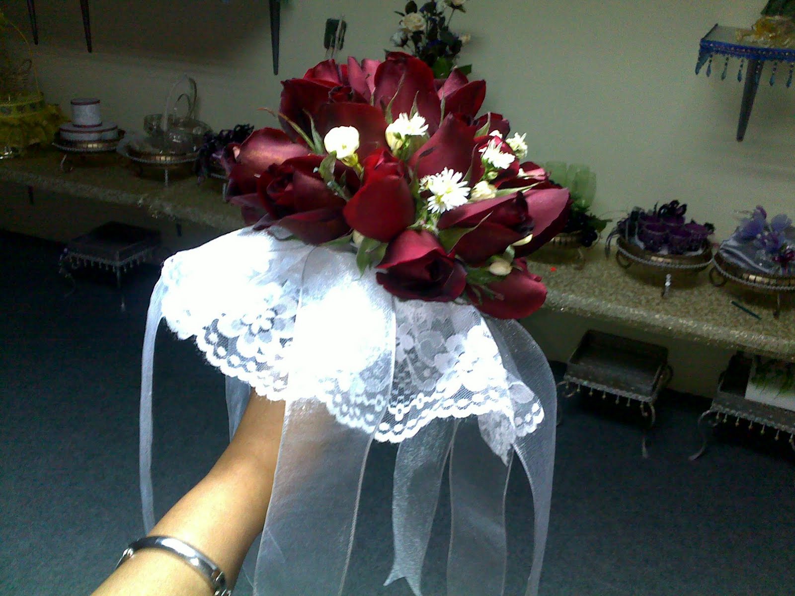 EDINA BRIDAL: bunga pegang~ fresh flowers