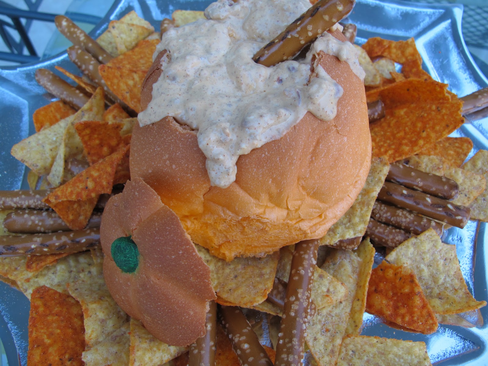 Bubbling Cauldron Dip - Purple Chocolat Home