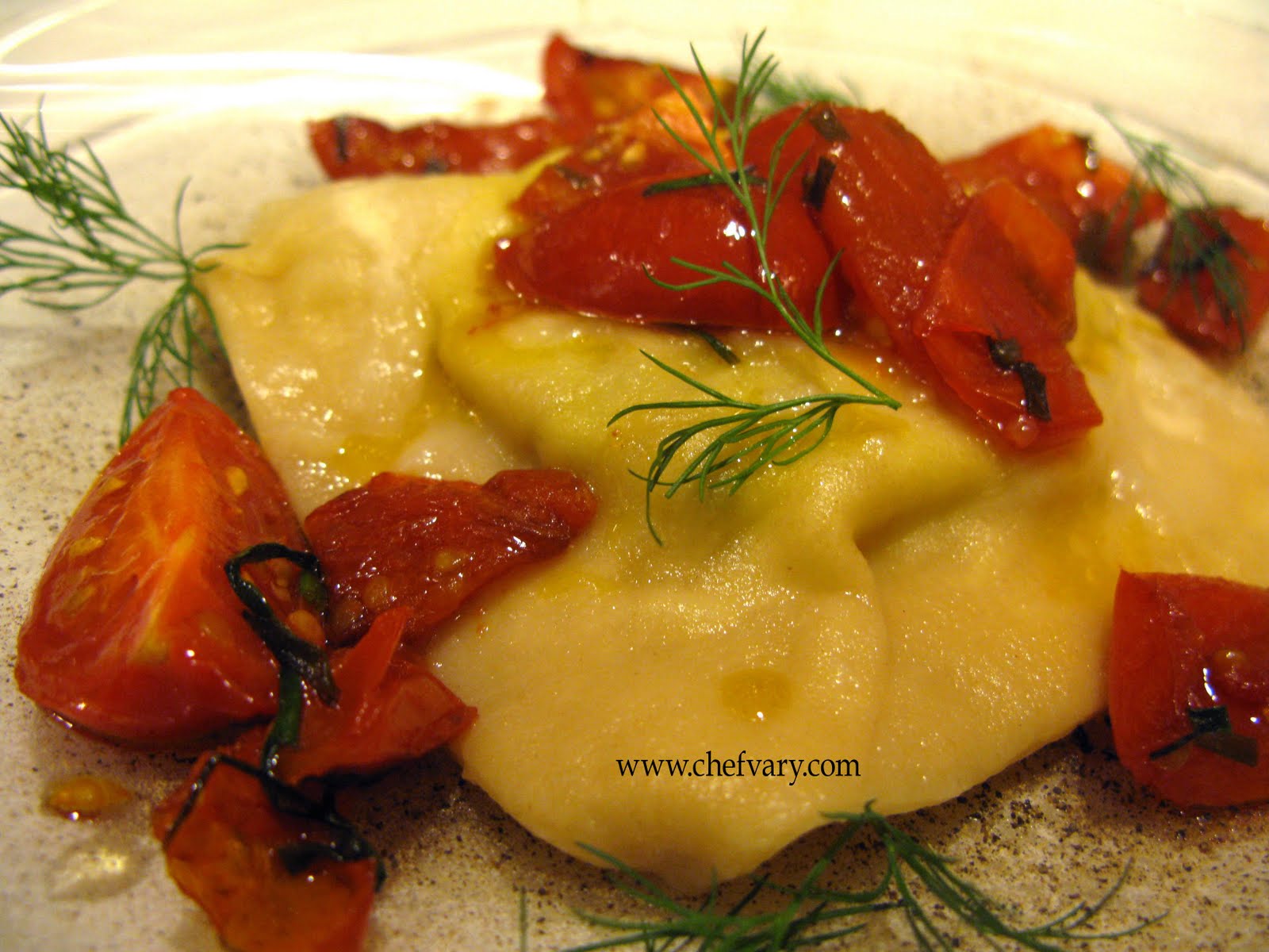 NEW CREATIVE CUISINE! Ravioli with two flavors. Pasta .... no pasta ....