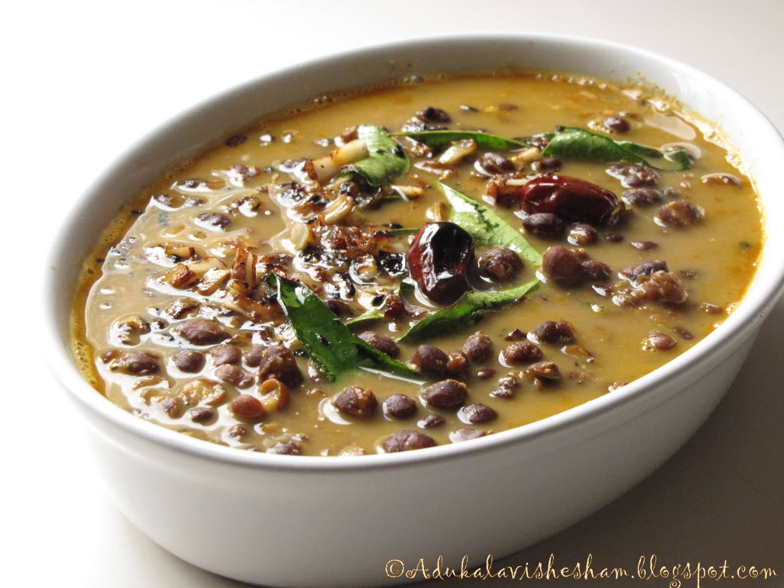 Adukala Vishesham: Kadala Curry