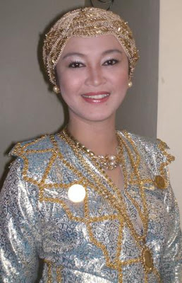 SULU - history and beauty: Tausugs triumph in France music festival