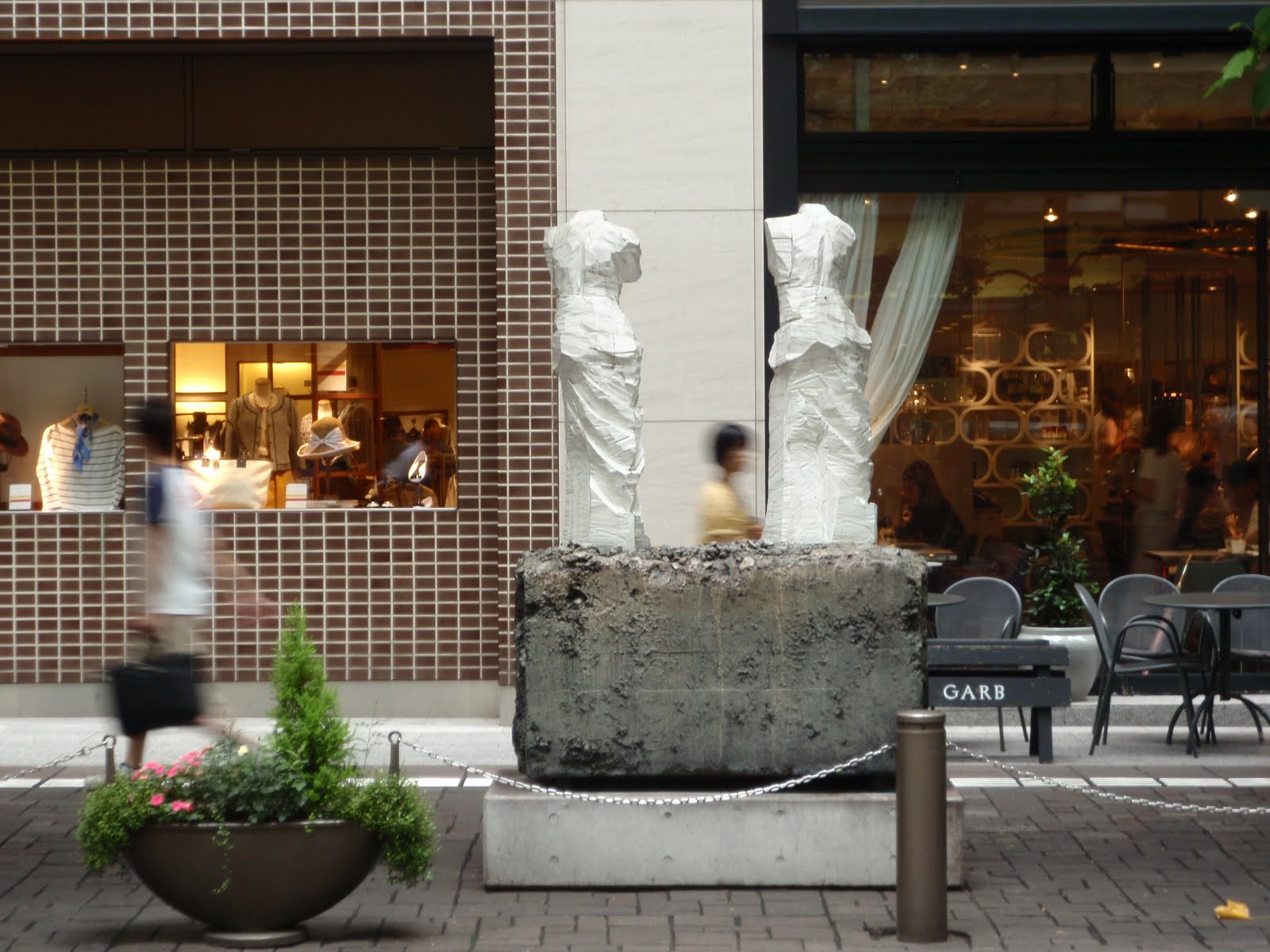 LANDING AWAY IN JAPAN MALAYSIA SINGAPORE: Marunouchi Naka-dori Street ...