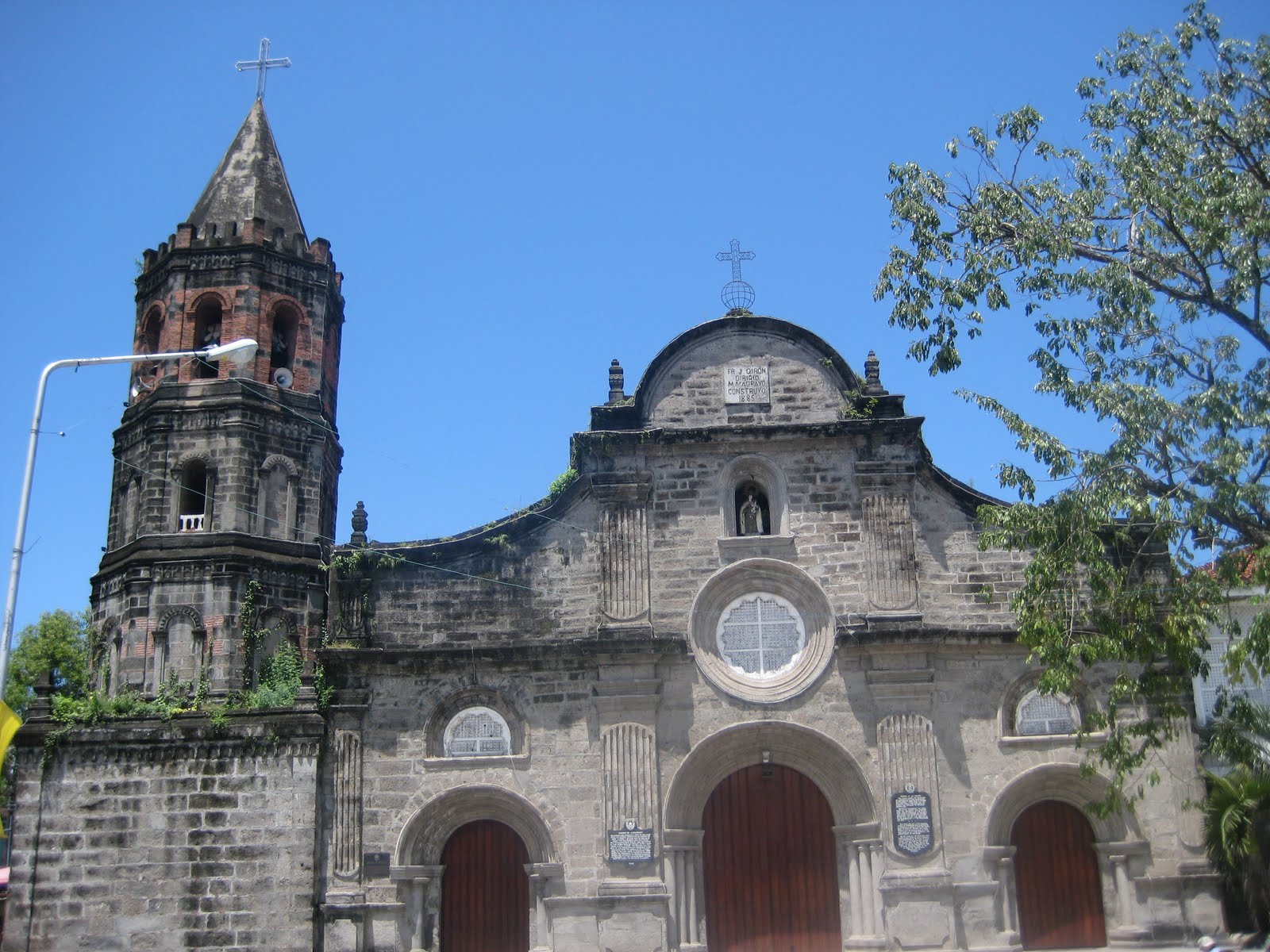 southeast asian dreamings: barasoain church