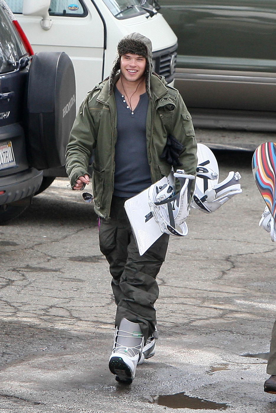 Snowboarding Hollywood Actors | illicit snowboarding