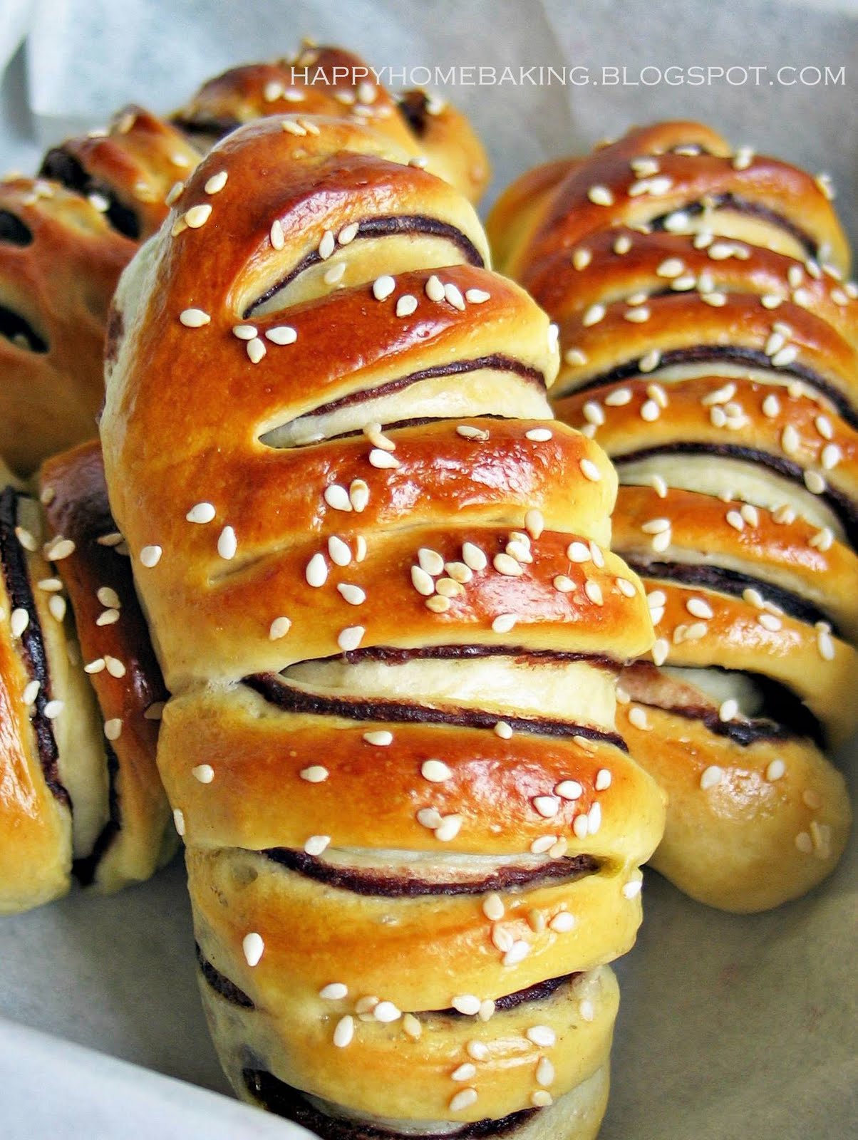 Happy Home Baking: Rolls and Buns