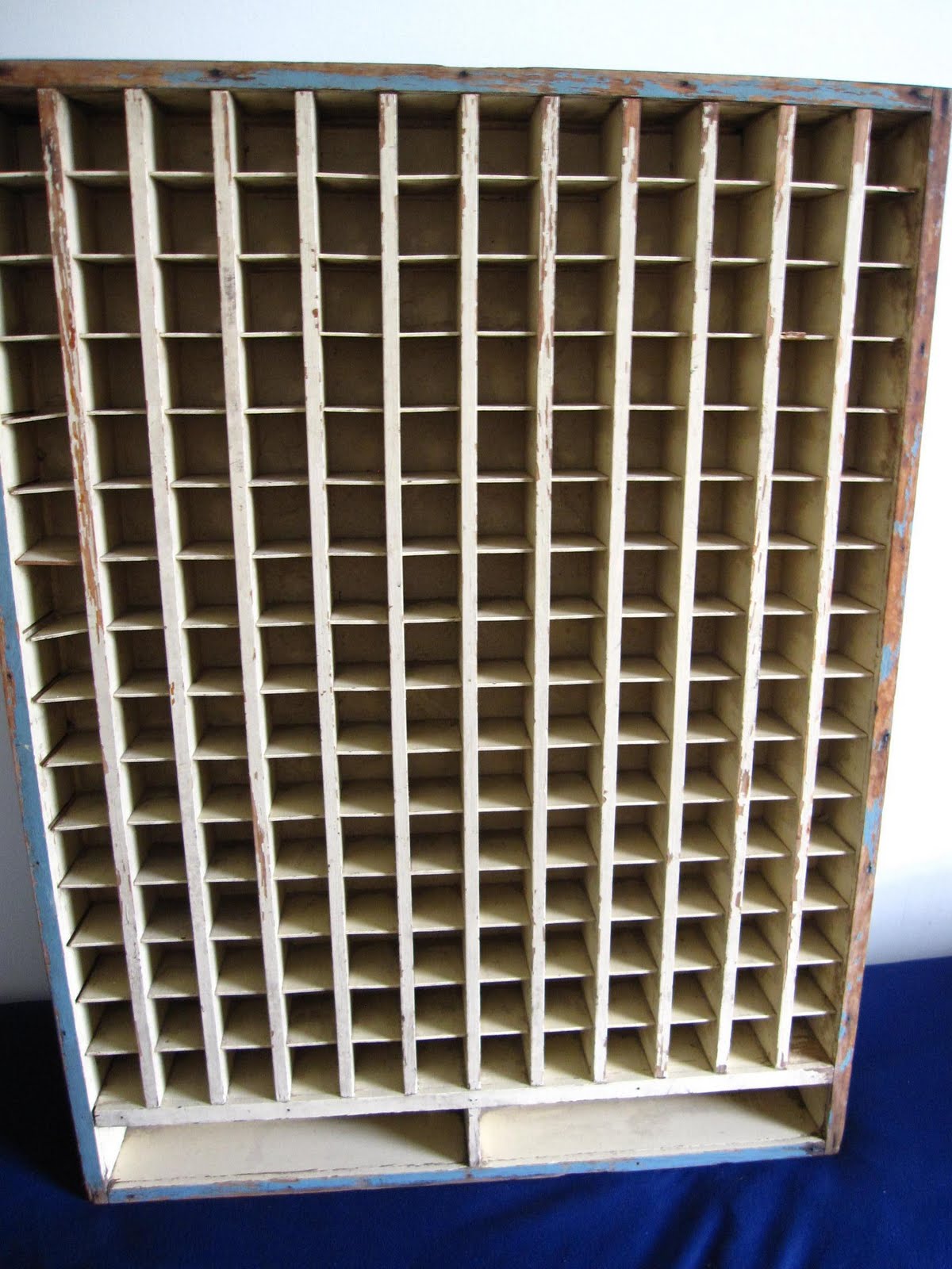 Junk Toucher: Decortive Junk - Post Office Key Cubby