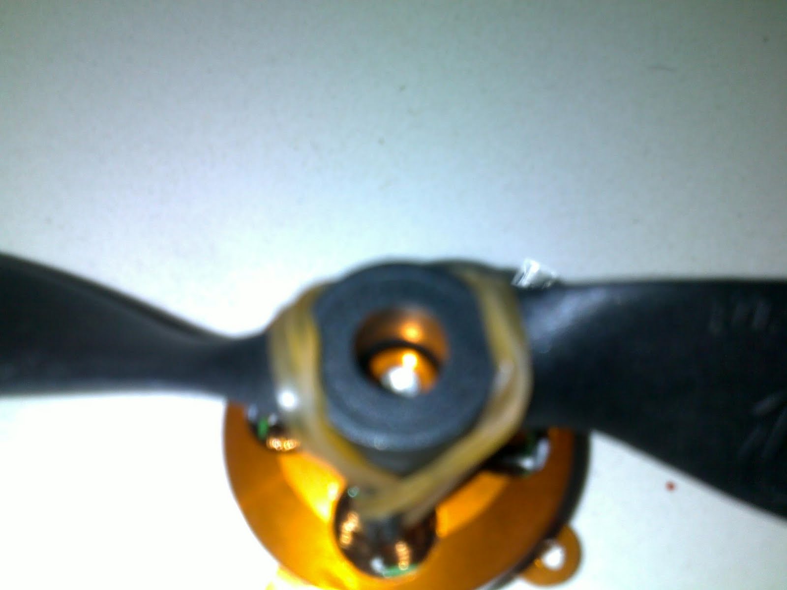 Journeys of My Life: HowTo- Attach a propellor on a TURNIGY 2204-14T ...