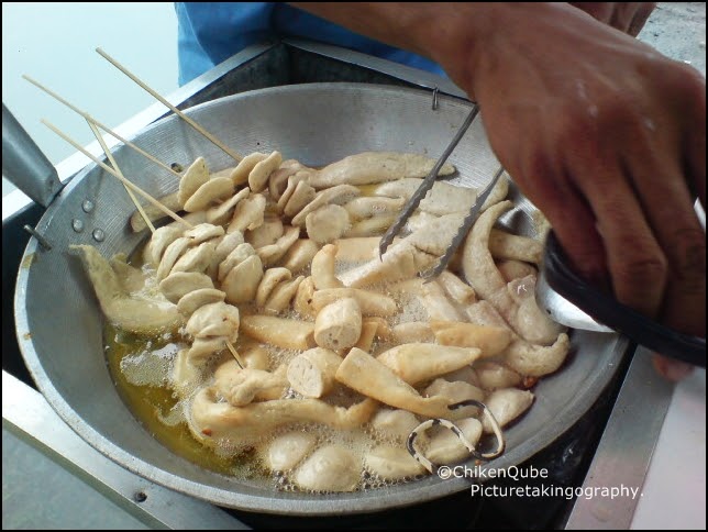 Street Food! TEMPURA and FISH BALLS. | Definitely PINOY!
