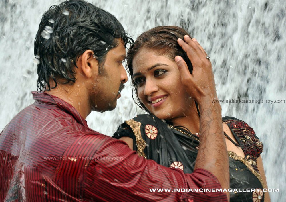 MALAYALAM FILM DATABASE: RAGHUVINTE SWANTHAM RASIYA