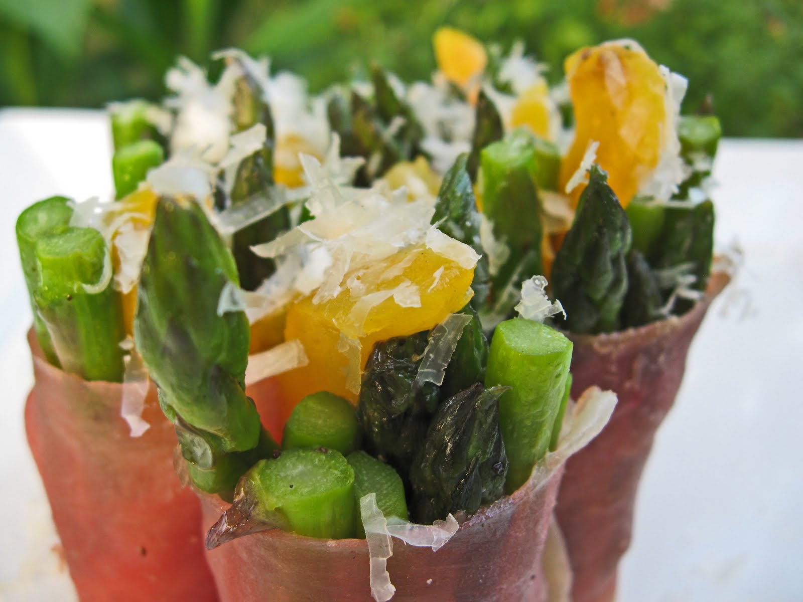 Prosciutto and Asparagus Wraps | Primal Palate | Paleo Recipes