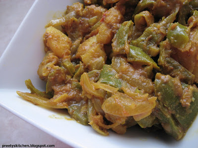 Preety's Kitchen: Aloo Capsicum/ Shima Mirch ki Sabzi