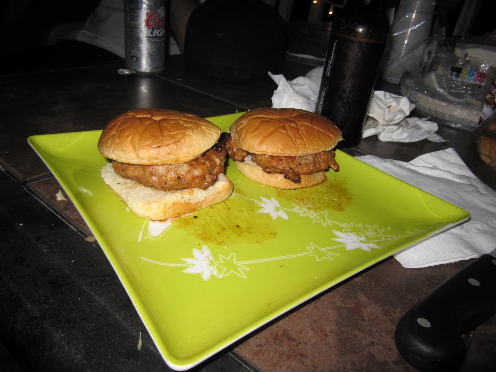 BuiltBurger – Custom Built Roof Top Crowd Pleasing | Burger Conquest