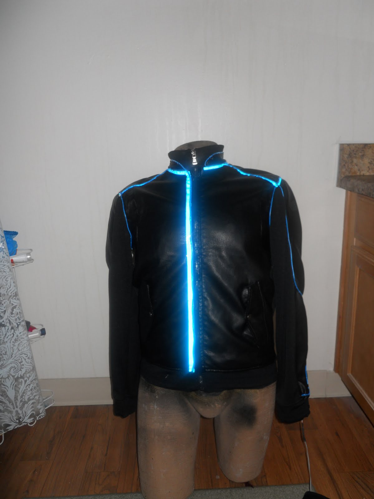 KnowOne's Designs: Tron Inspired EL Jacket
