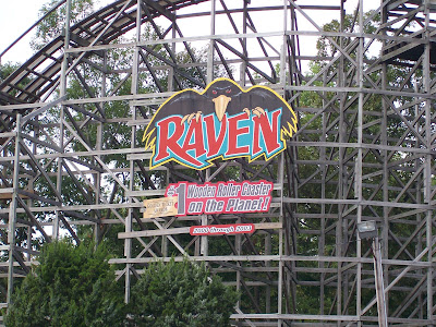 Coaster Reviews: The Raven - Holiday World (IN)
