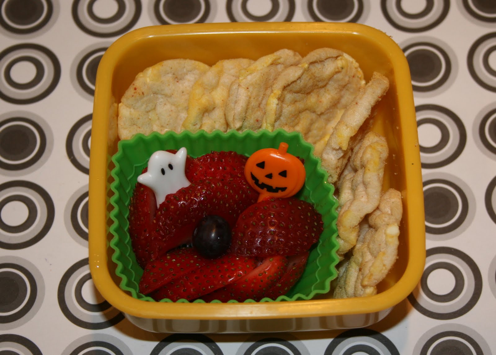 Bento-logy: Bat Lunch