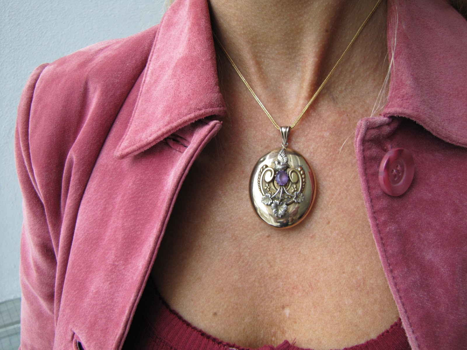 Estate Jewelry Look Of The Day - The Victorian Locket - Celebrities ...
