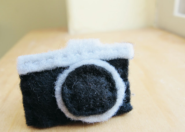 SOMETHiNG MONUMENTAL: New in My Shop: Click Felt Camera Ring