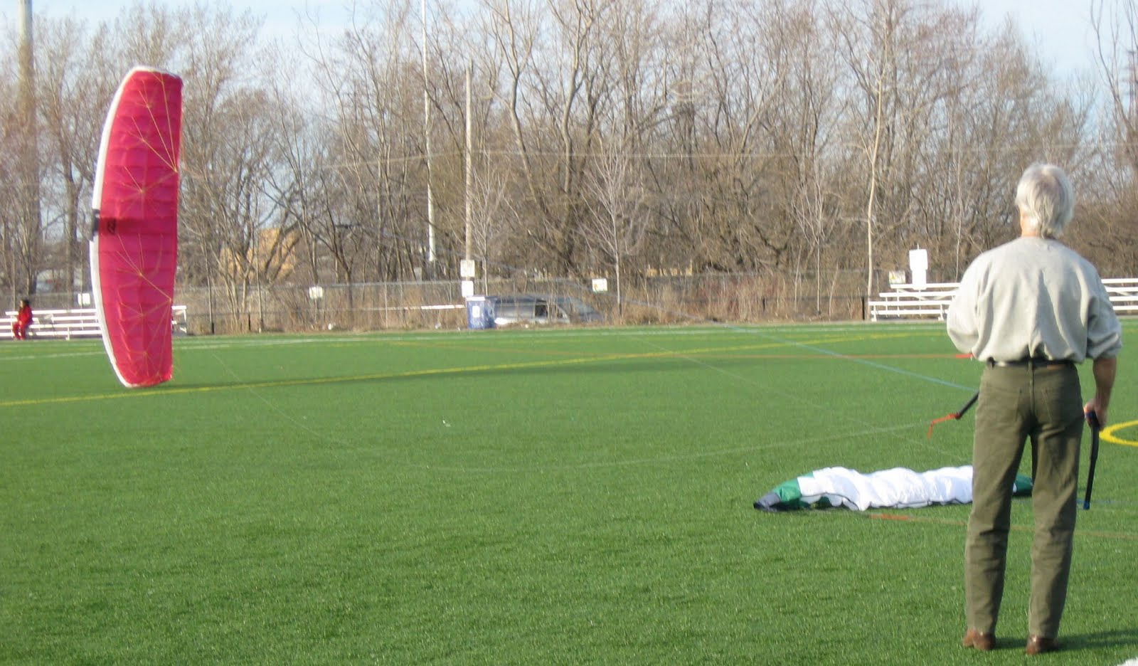 the kite guy: 4-line kites