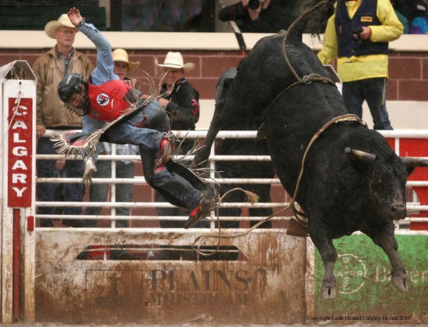 Leah Hennel Photography: Muddy Rodeo