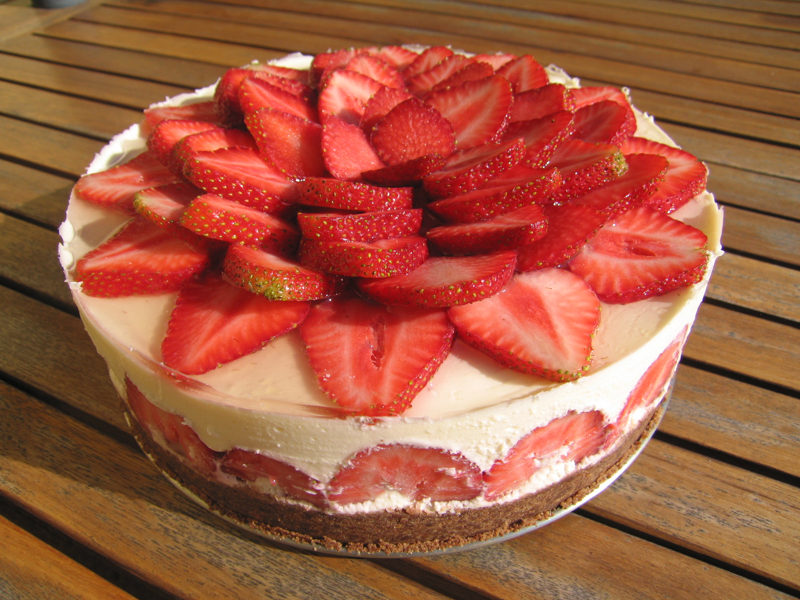 debesijos: Nekeptas tortas