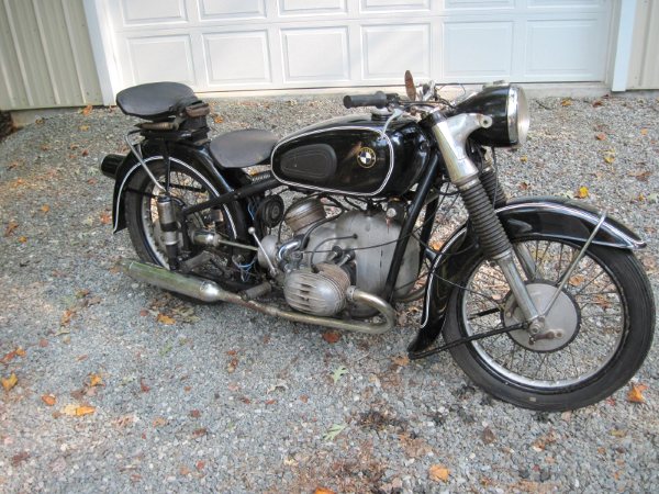 Belinfante-Indian-motorcycles: Barrys 1954 BMW R1/3 and 1953 R51/3
