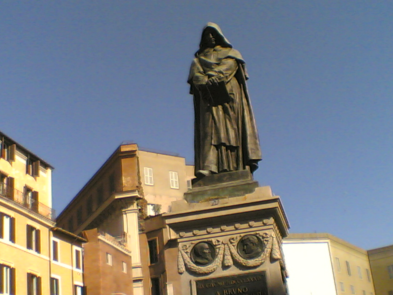 LOGGIA HEREDOM 1224 - CAGLIARI: Storia del monumento a Giordano Bruno a Campo de’ Fiori