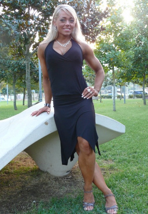 Muscular Women's Dressed: Heidrun Sigurdardottir.