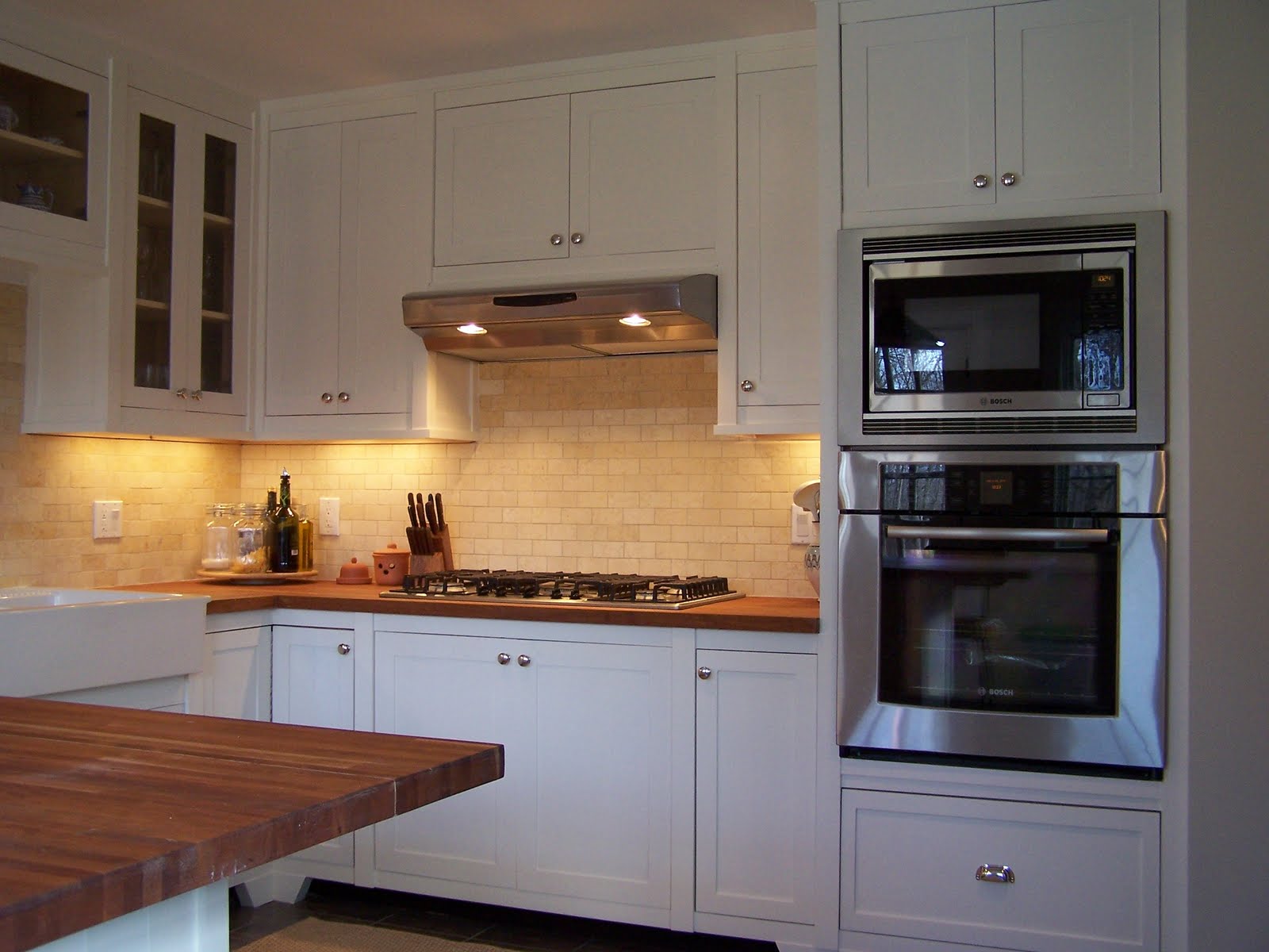 Corner Mounted Kitchen Hood | Home Design Ideas Essentials